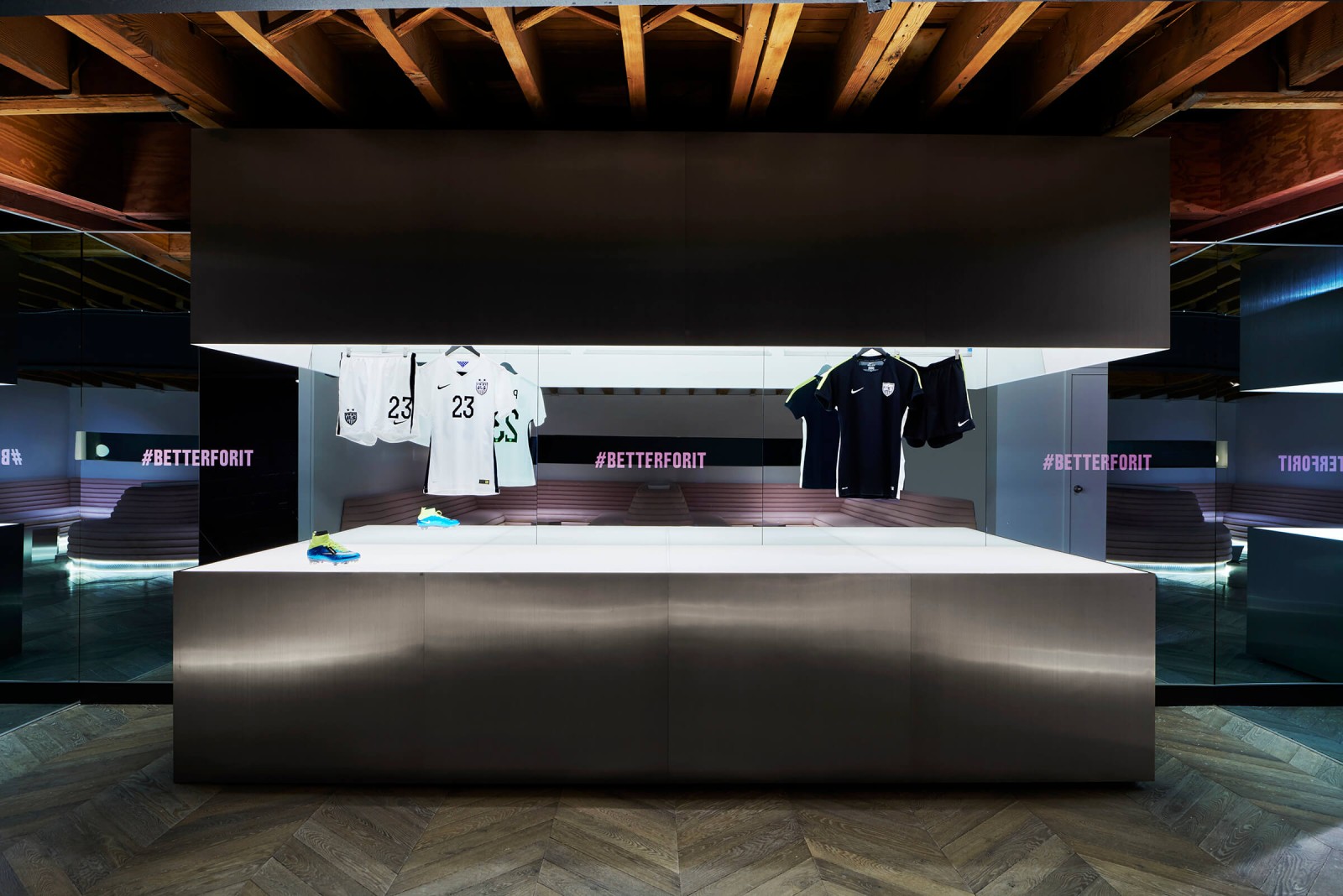 Rafael de Cardenas – Nike Women’s Studio